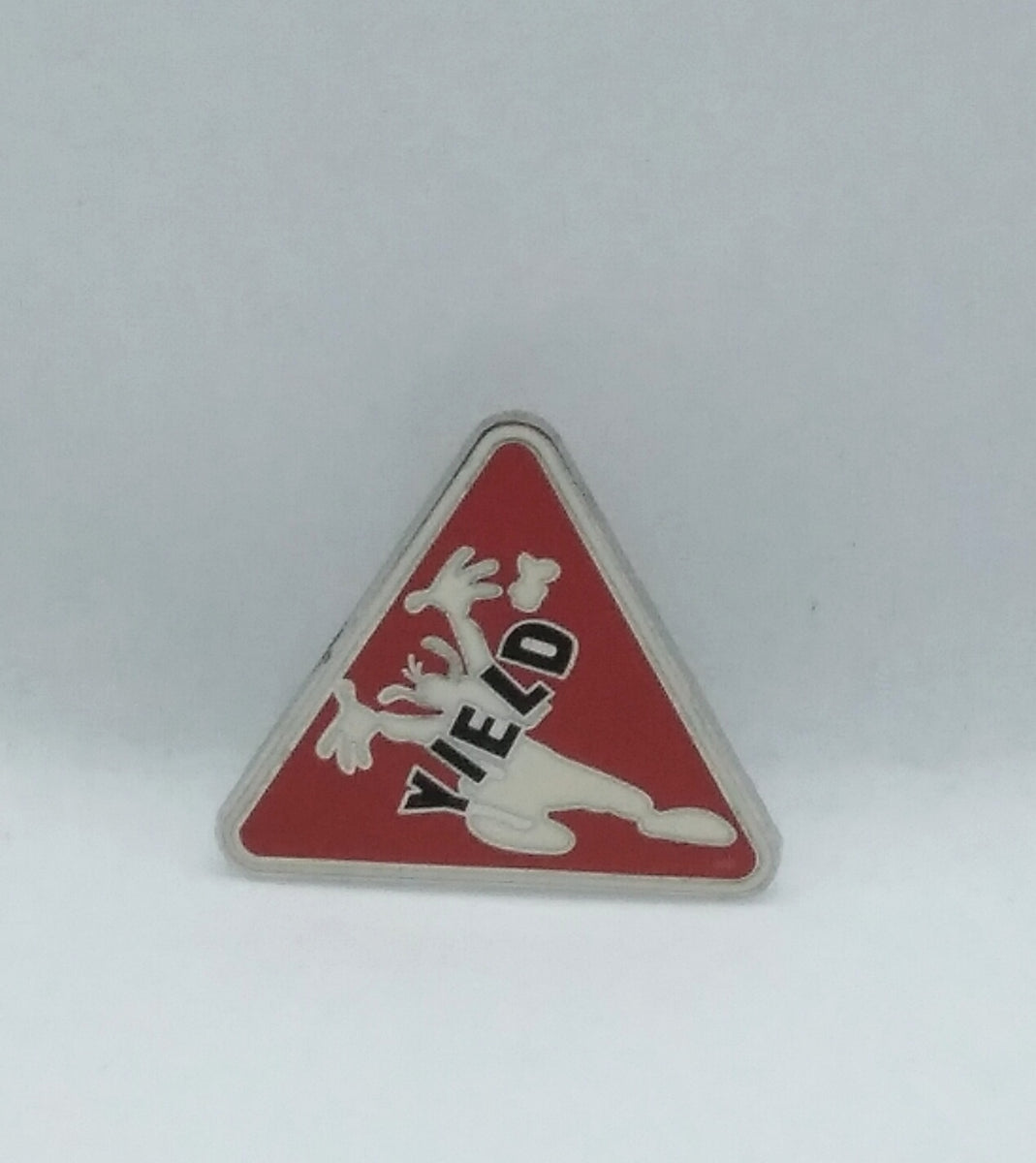 Goofy Road Signs - Yield – Canada's Disney Connection